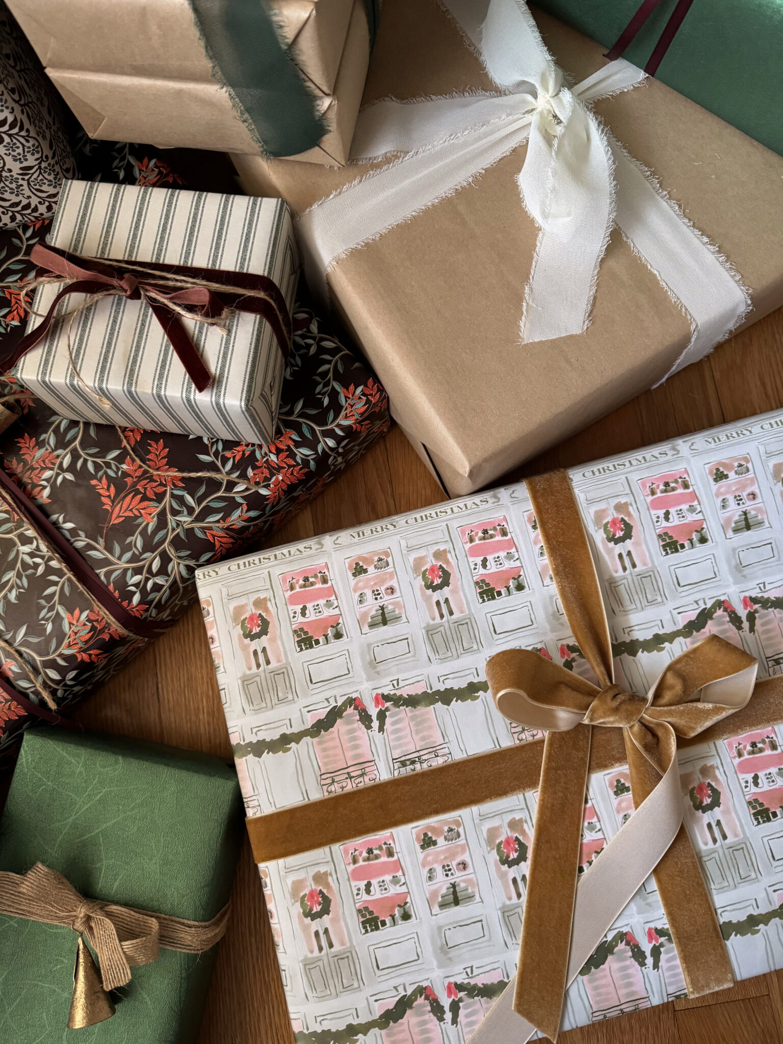 The Ultimate AGOLDE Jeans Review + Fit Guide - Danielle Gervino